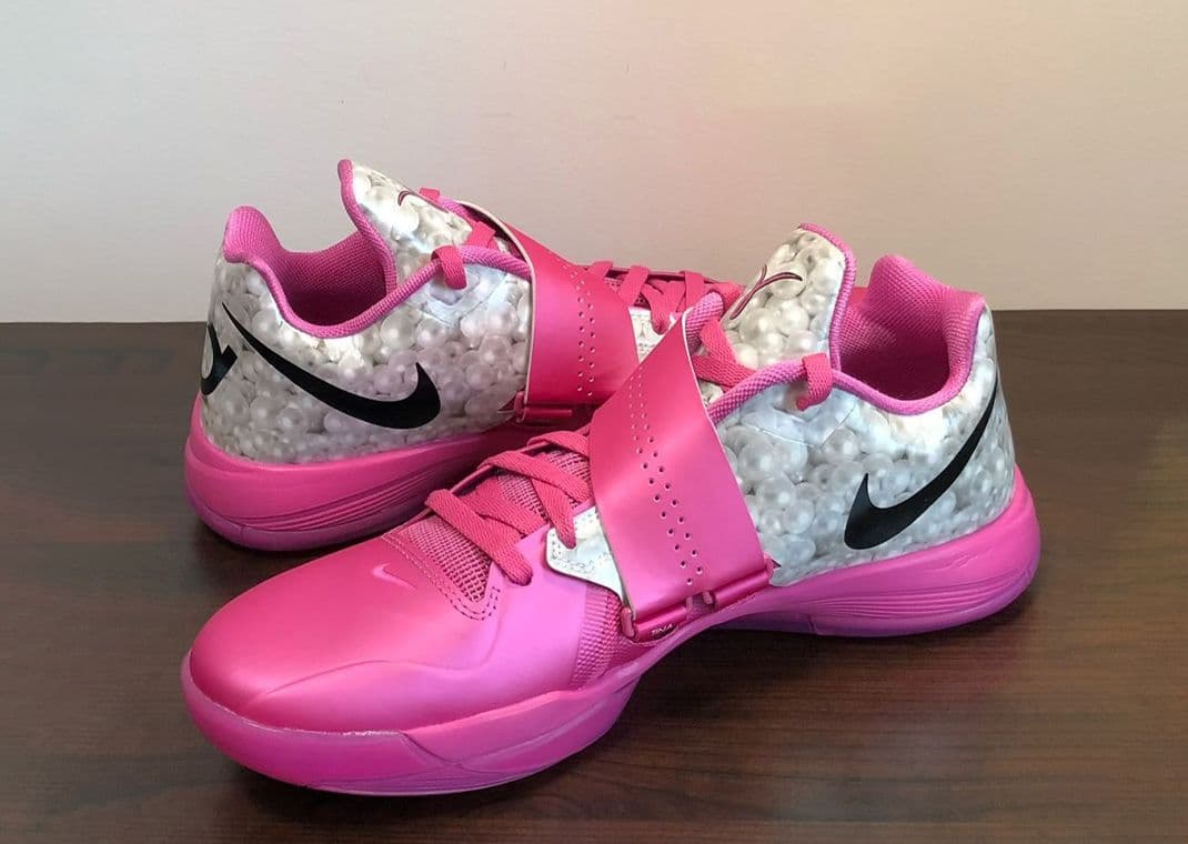 Kevin Durant's Nike KD 4 Aunt Pearl Returns Holiday 2024