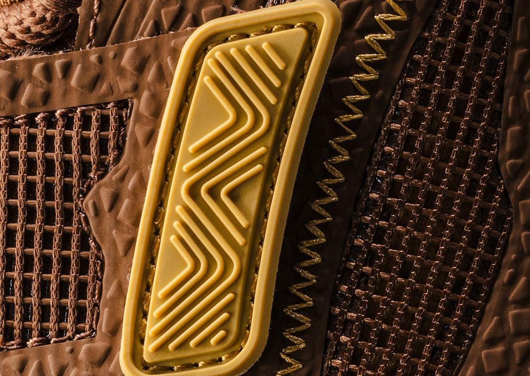 Kyrie Irving's Native American-Inspired Anta KAI 1 Chief Hélà Releases ...