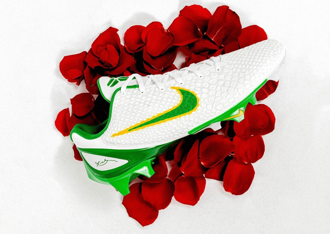 Oregon Previews a Nike Kobe 6 Vapor Edge Cleat PE for the Rose Bowl