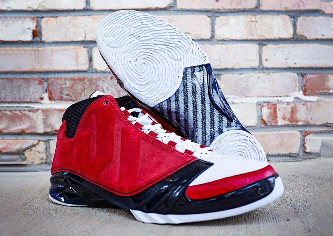 The Oklahoma Sooners Receive An Air Jordan 23 Retro PE