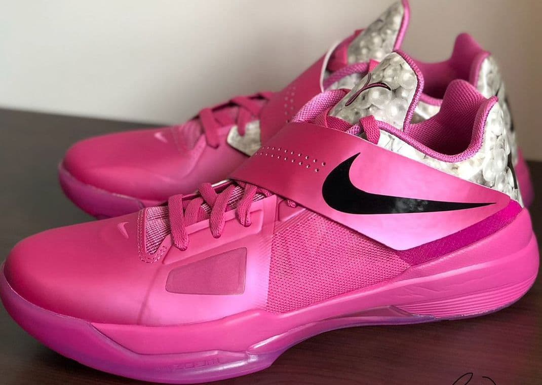 Kevin Durant's Nike KD 4 Aunt Pearl Returns Holiday 2024