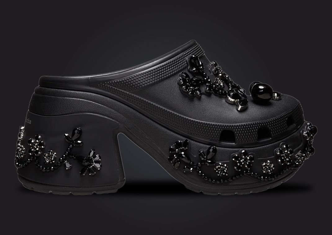 The Simone Rocha x Crocs Collection Releases April 2024 The Simone Rocha x Crocs Collection Releases April 2024
