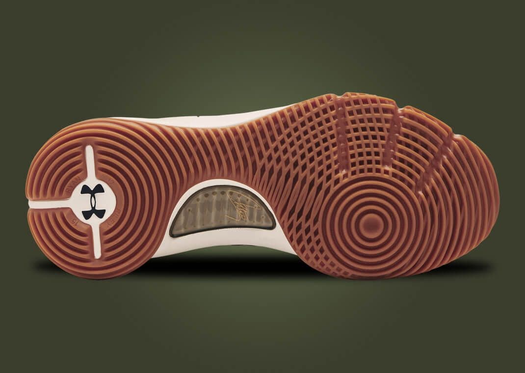 The Under Armour Curry 4 Retro Black Olive Releases August 11