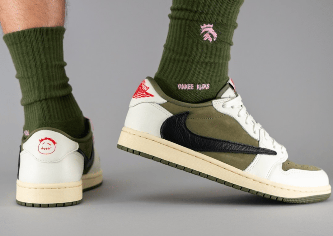 Travis Scott's Air Jordan 1 Retro Low OG Olive Alternate Travis Scott's Air Jordan 1 Retro Low OG Olive Alternate