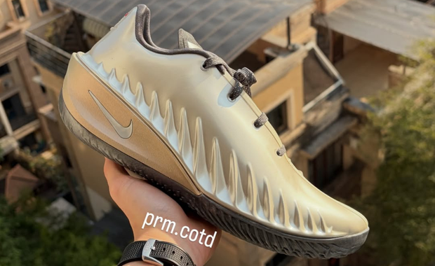 Bulls Guard Rob Dillingham has a Nike GT Cut 4 PE Coated in Metallic Silver